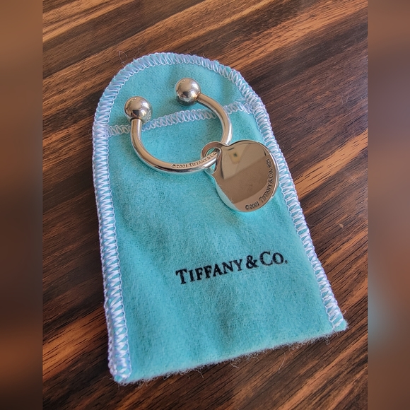 Tiffany & Co. | Accessories | Tiffany Co Round Tag Key Ring Small ...